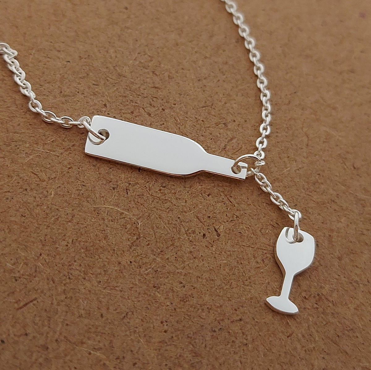 Collar botella y copa – Bésame Jewelry